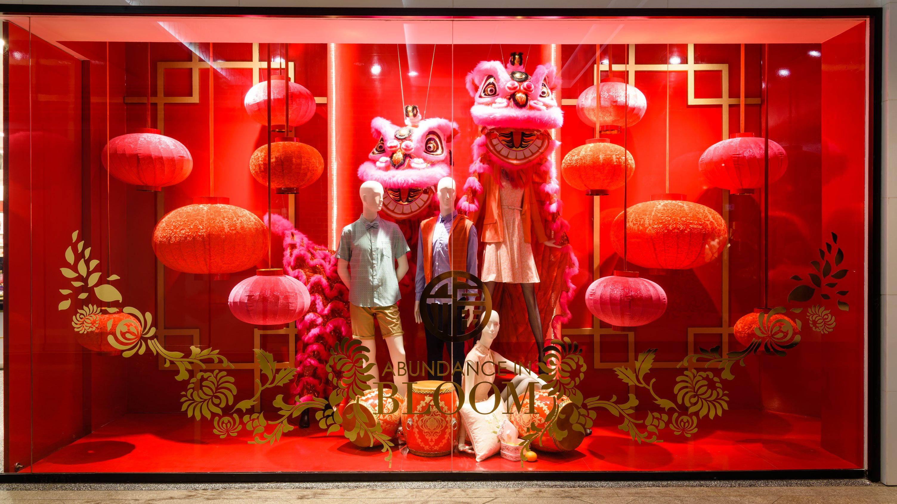 Visual Merchandising: Grow Your Brand Through Your Store Interiors ...